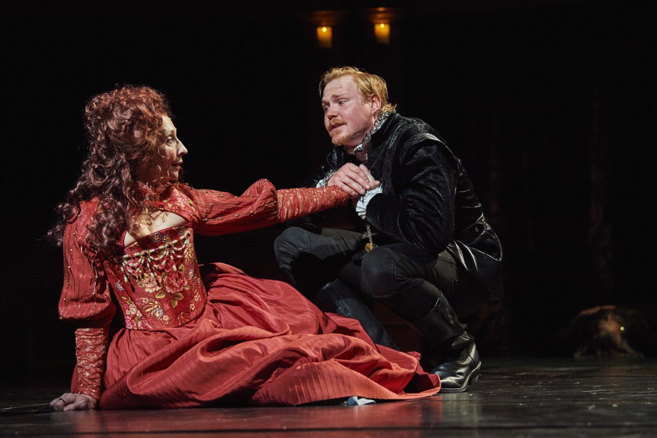 Hamlet at the Great Lakes Theater – The Shakespeare Newsletter